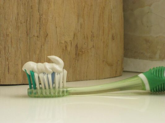 Cinnamon Nutmeg Toothpaste